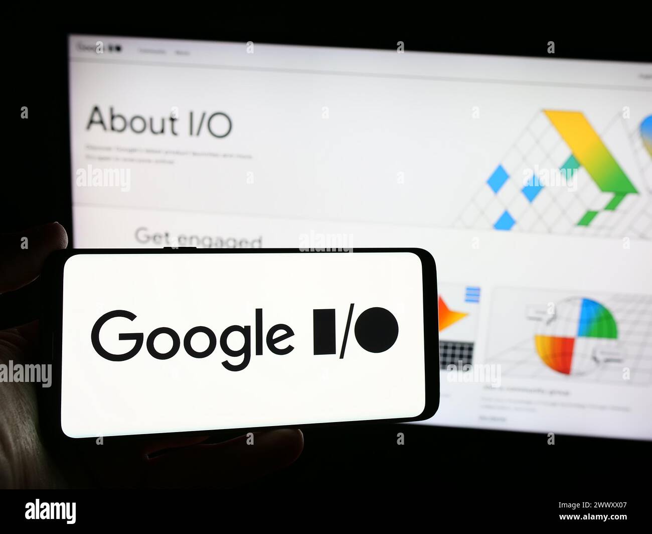 Google io logo hi-res stock photography and images - Alamy