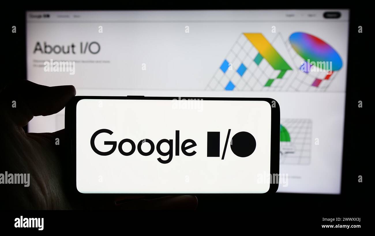Google io logo hi-res stock photography and images - Alamy