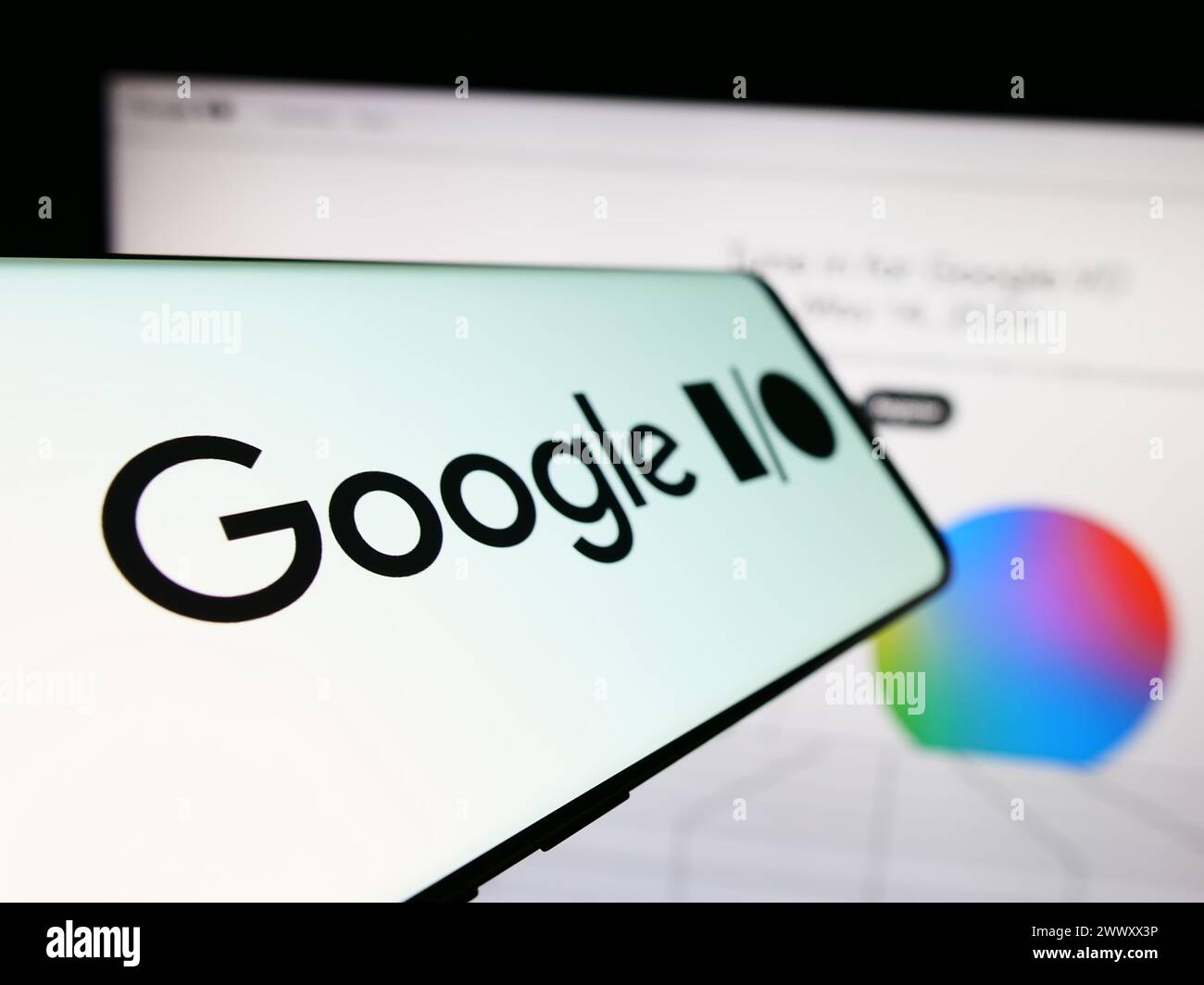 Google io logo hi-res stock photography and images - Alamy