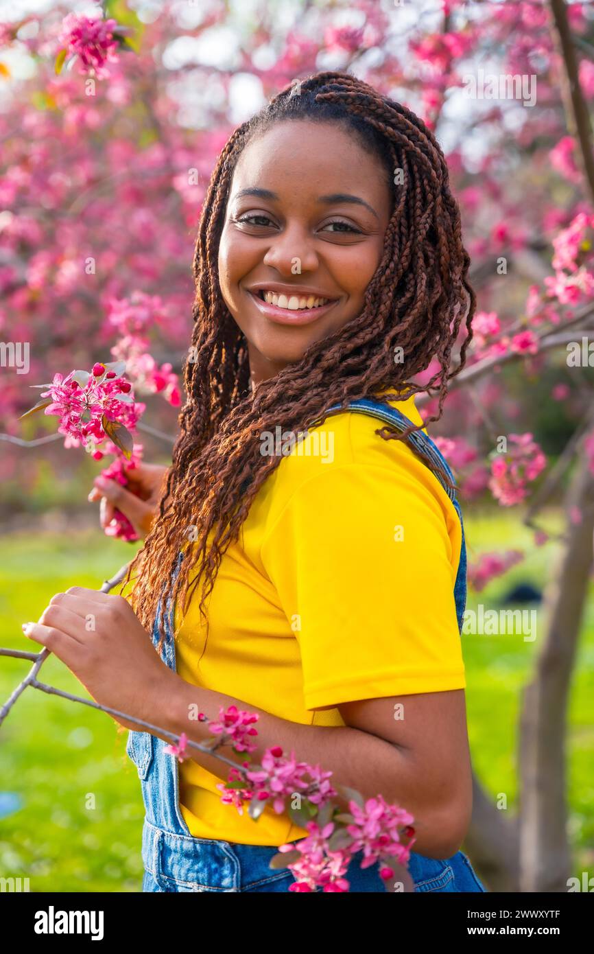 Content african woman casual hi-res stock photography and images - Alamy