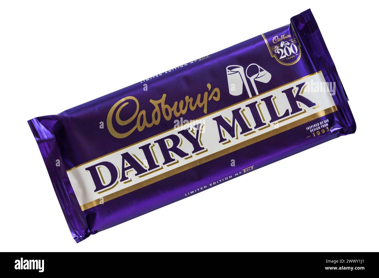 Cadburys dairy milk chocolate bar hi-res stock photography and images ...