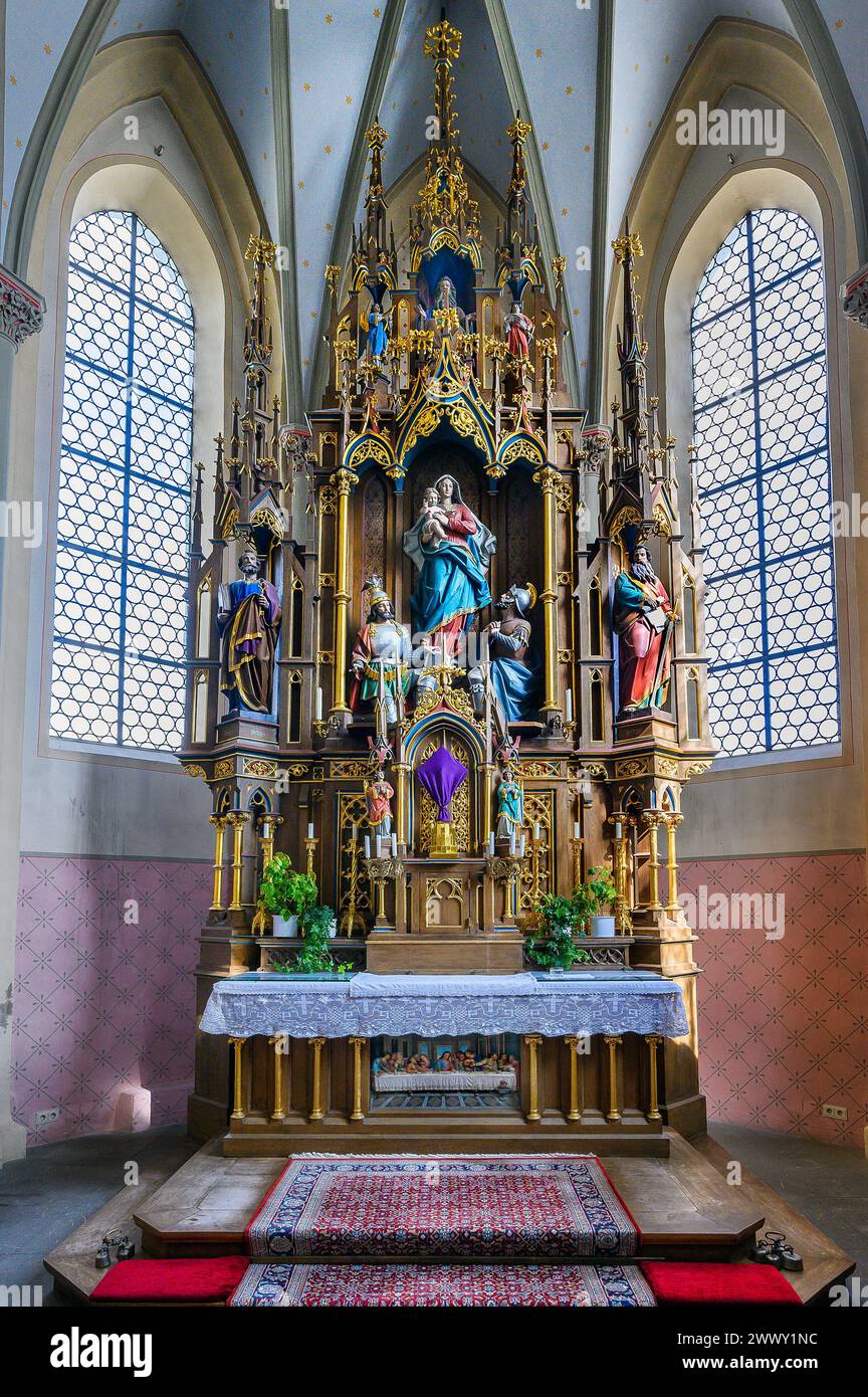 Gothic high altar hi-res stock photography and images - Alamy