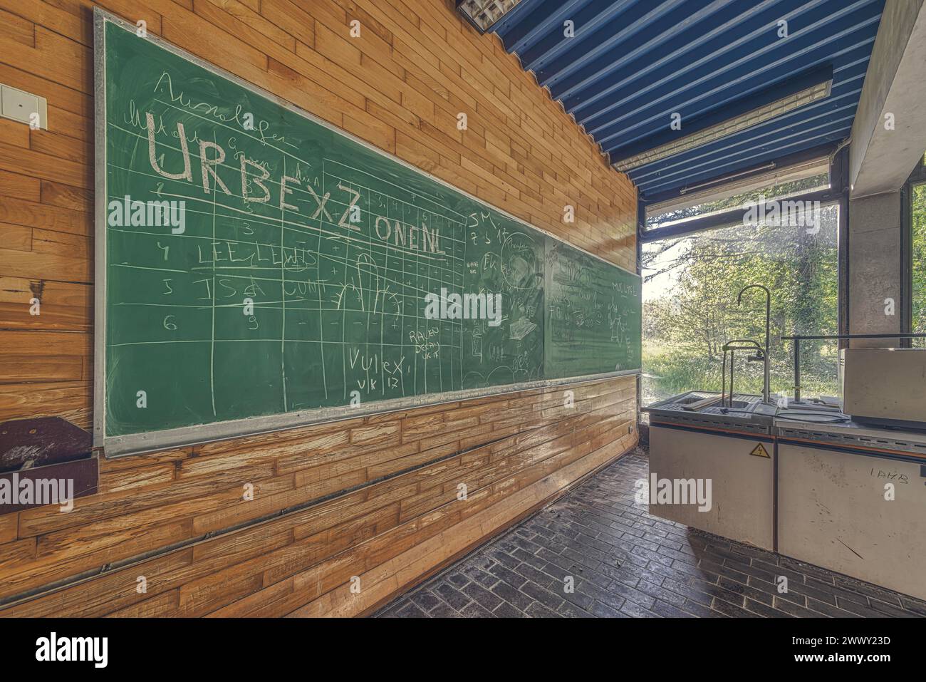 Brick classroom hi-res stock photography and images - Alamy