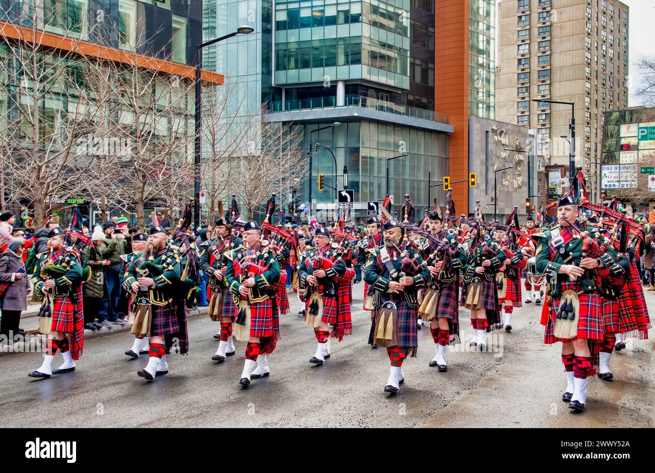 Marching band in st hi-res stock photography and images - Alamy