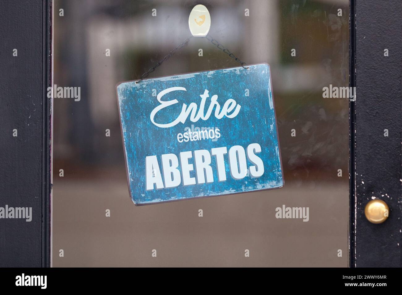 Abertos hi-res stock photography and images - Alamy