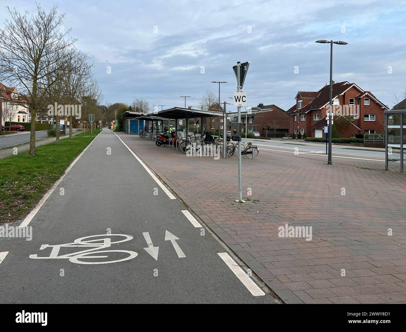 Breiter radweg hi-res stock photography and images - Alamy