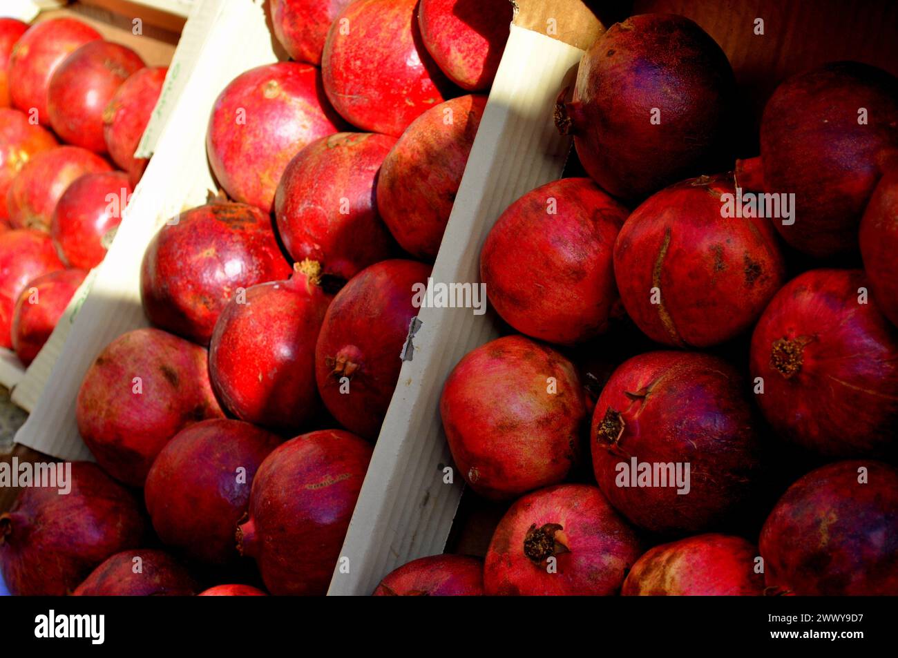 Pomegranate antioxidants hi-res stock photography and images - Alamy