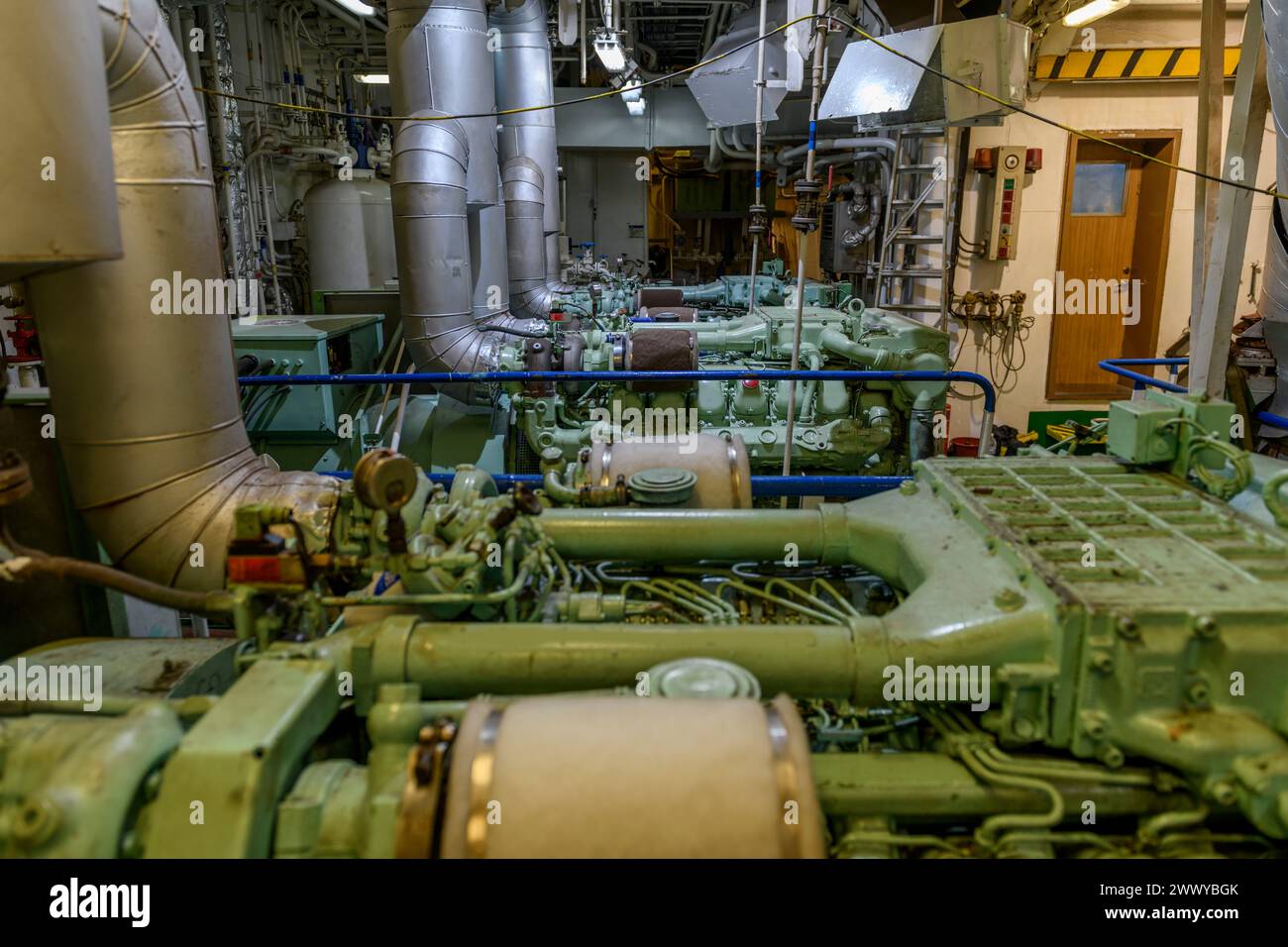 Marine engine. Diesel generator. Engine room interior Stock Photo - Alamy