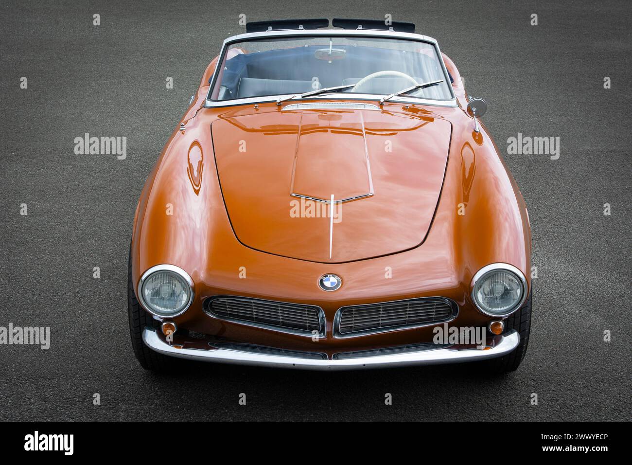 Frontansicht hi-res stock photography and images - Alamy