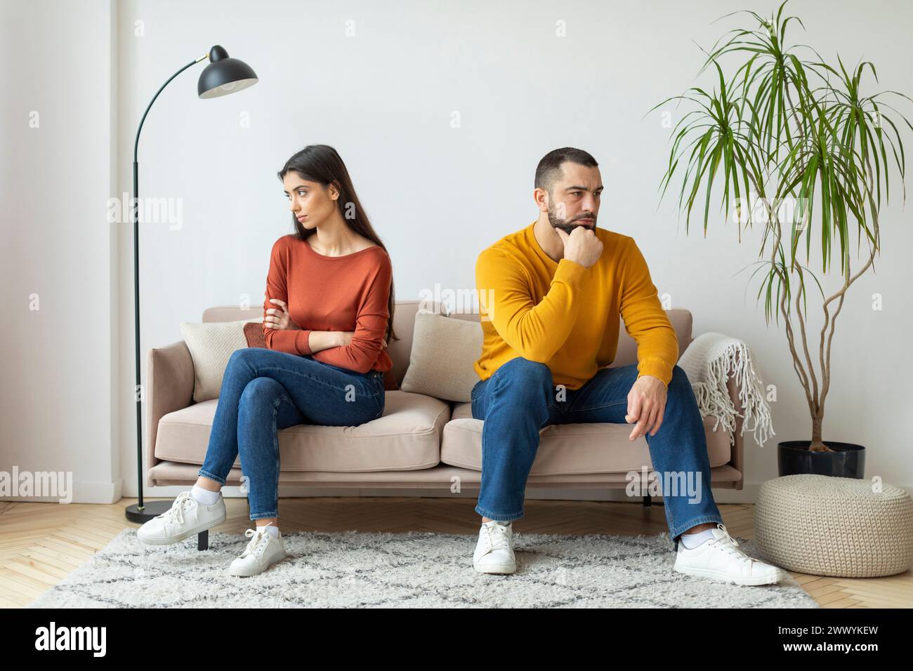 Marriage tension hi-res stock photography and images - Alamy