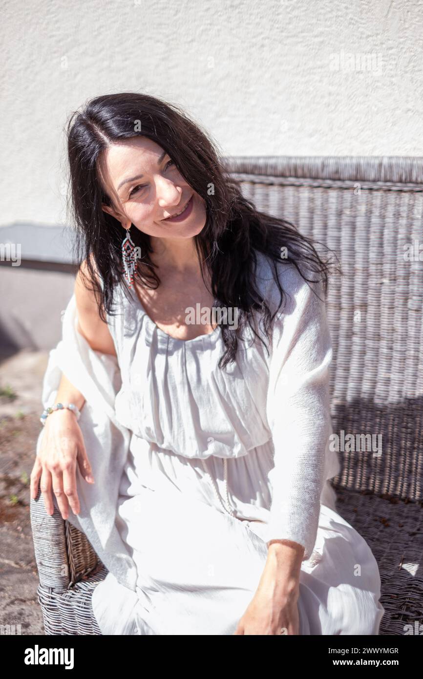 Graceful demeanor hi-res stock photography and images - Alamy