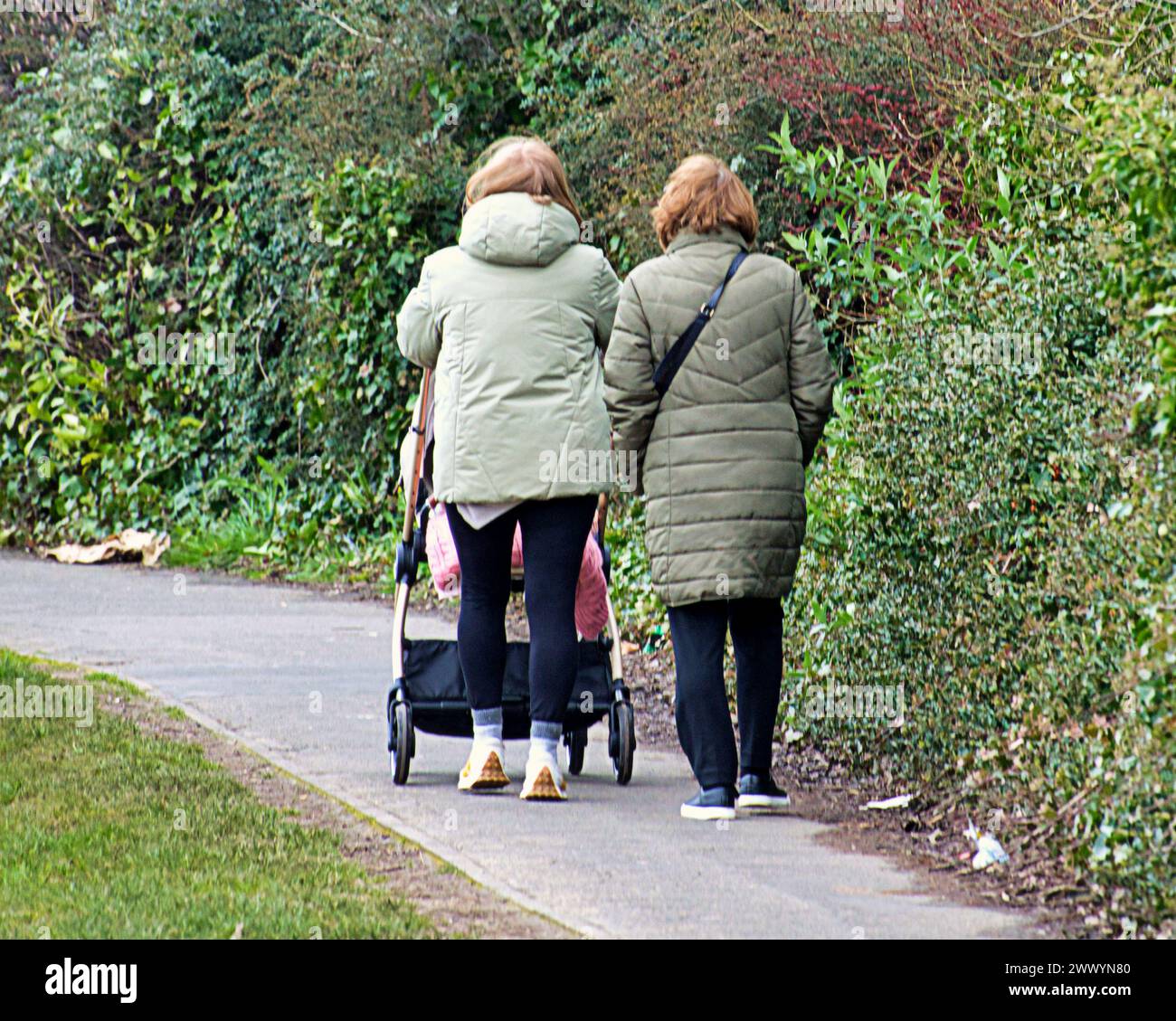 Glasgow, Scotland, UK. 26th March, 2024: UK Weather: Sunny spring ...