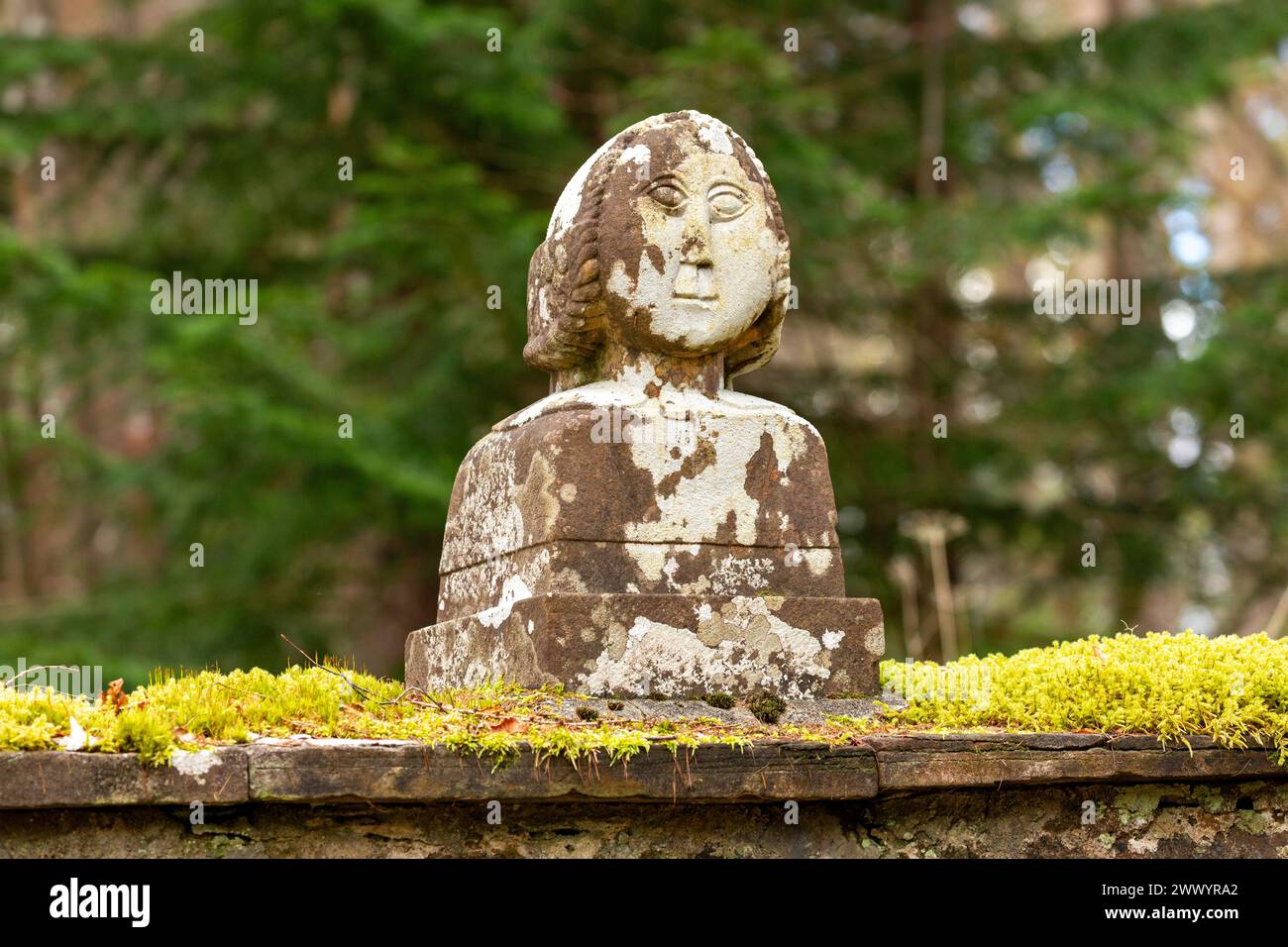 Stone carved figures on top of the Clan Clan Macnab Burial Ground is on ...