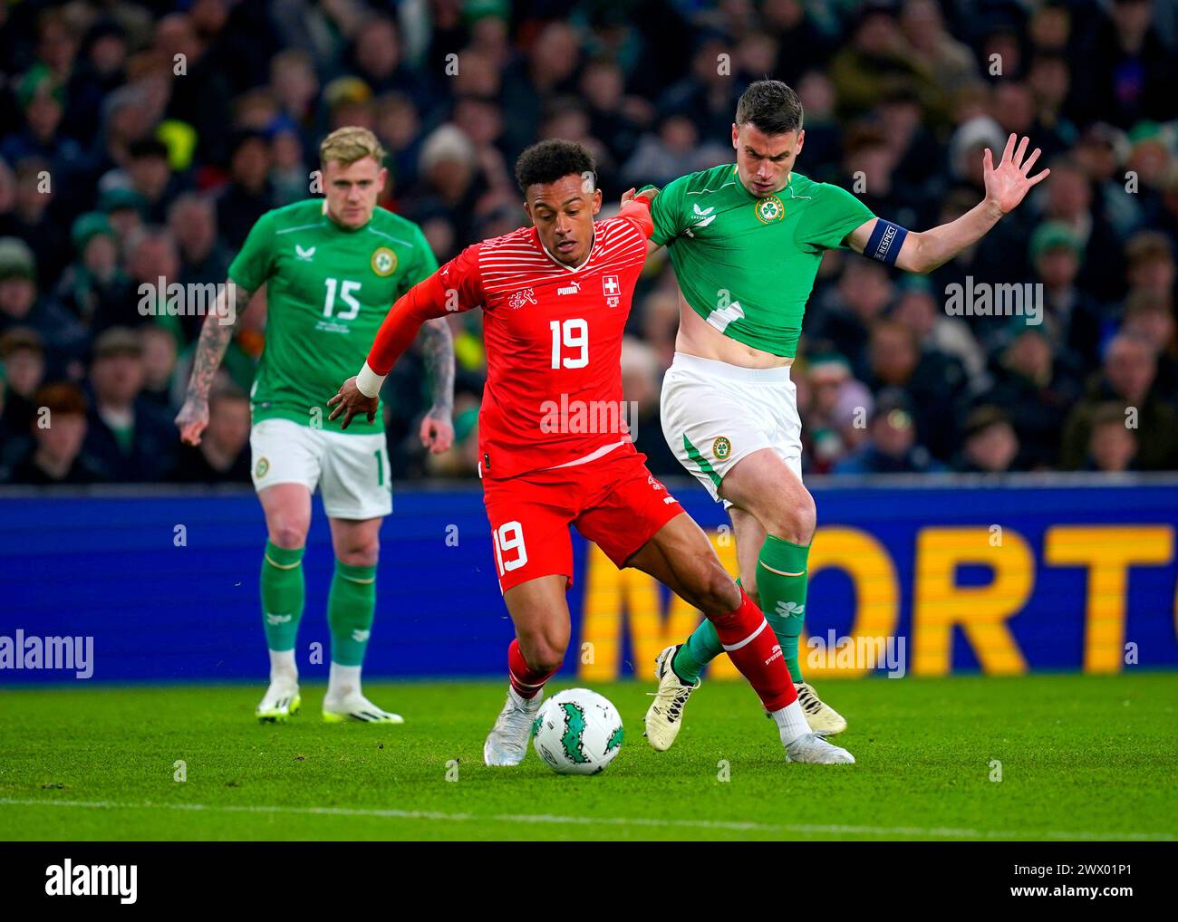 Dan coleman hi-res stock photography and images - Alamy