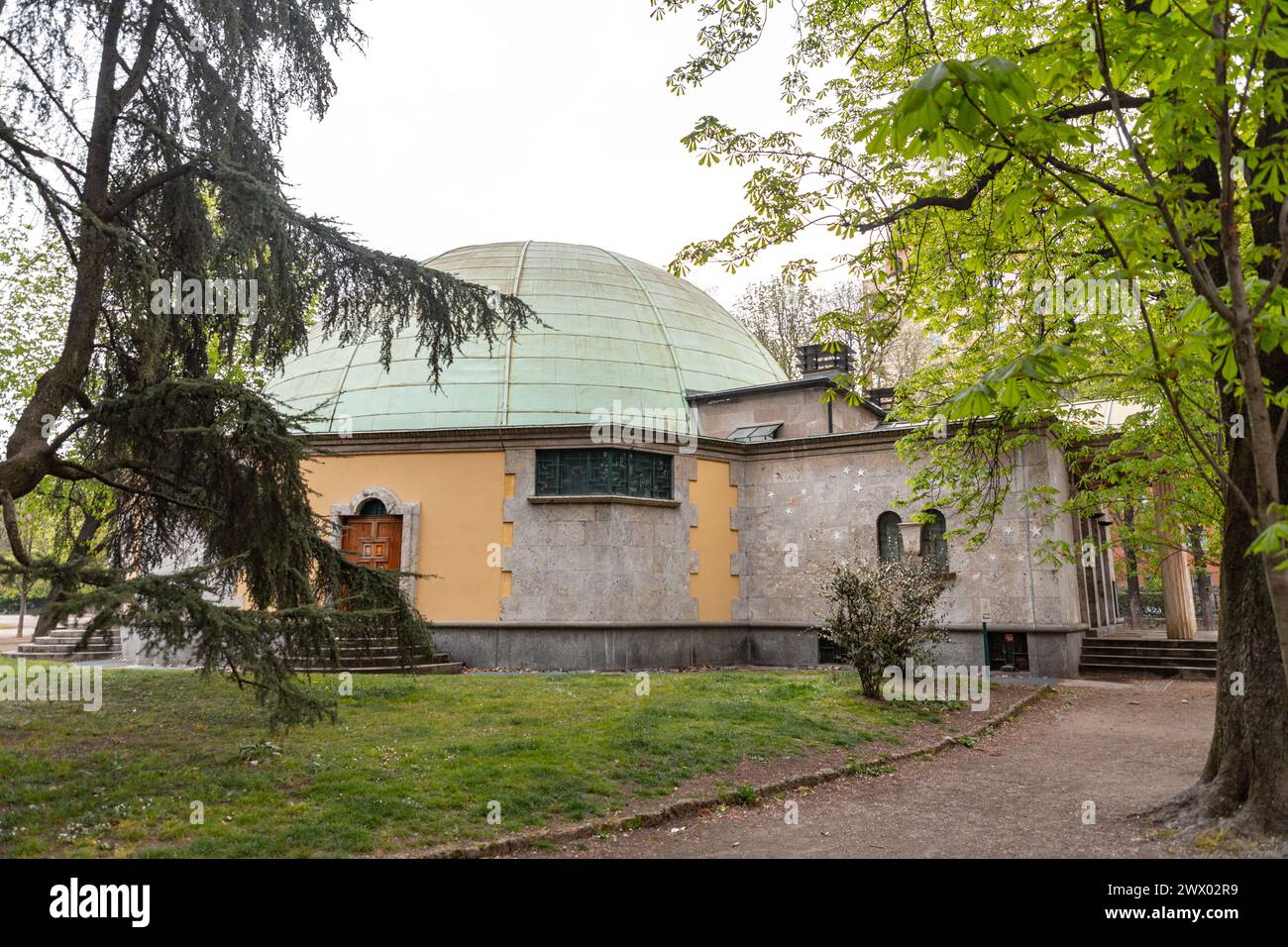 Planetario di milano hi-res stock photography and images - Alamy