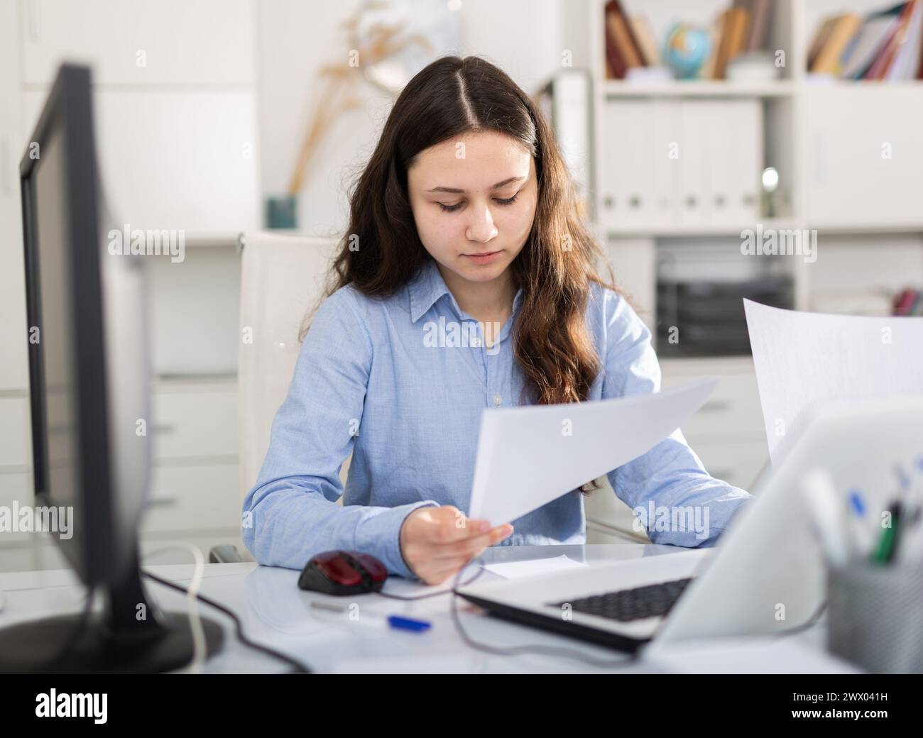 Angry manager experiencing emotions in office Stock Photo - Alamy