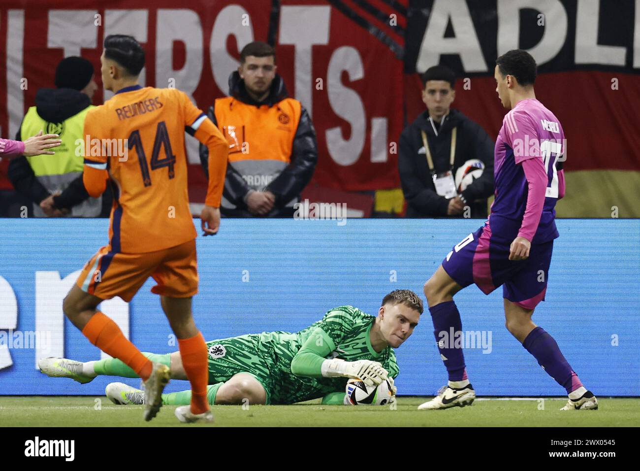 FRANKFURT - (l-r) Tijjani Reijnders of Holland, Holland goalkeeper Bart Verbruggen, Jamal ...