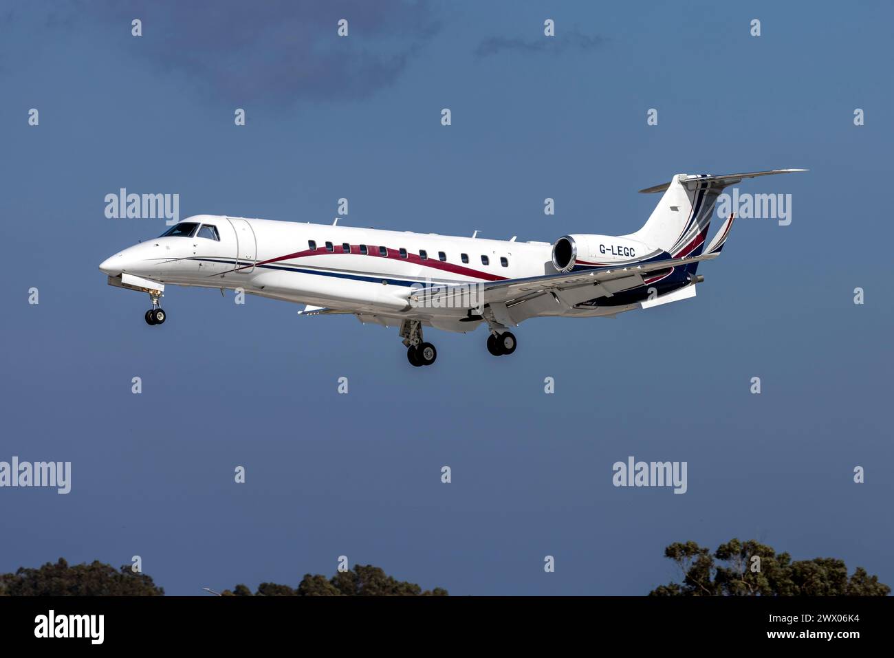 London Executive Aviation Embraer Legacy 600 (EMB-135BJ) (REG: G-LEGC ...