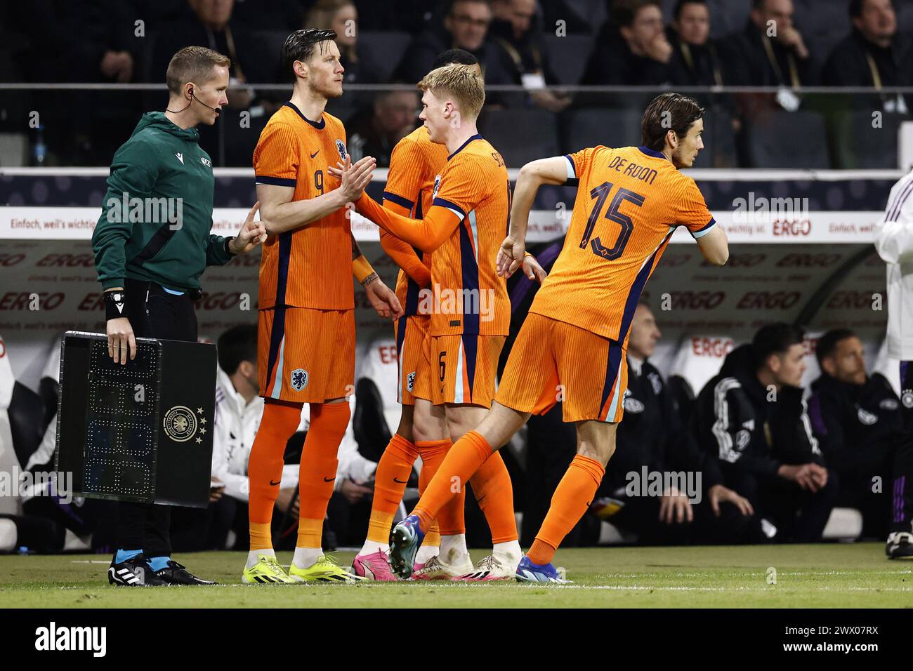FRANKFURT - (l-r) Wout Weghorst of Holland, Jerdy Schouten of Holland ...