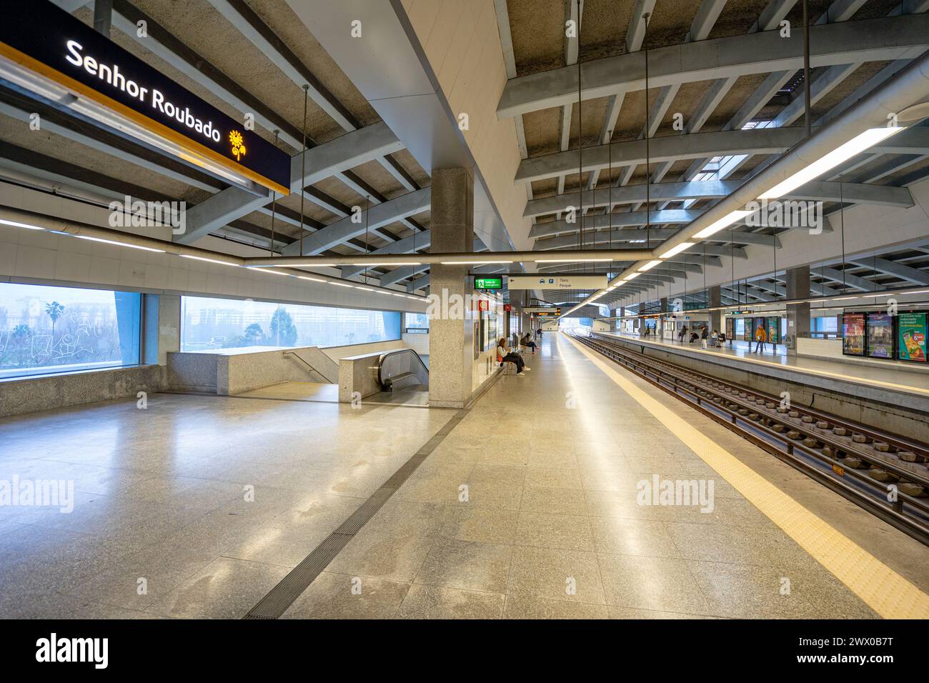 Double covered platform railway line at Sr.Roubado metro station ...