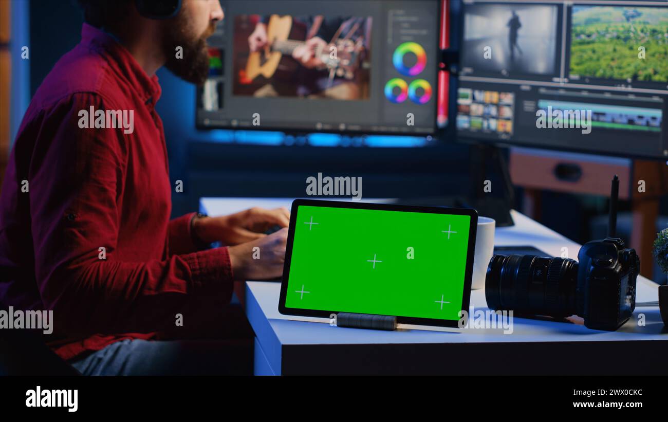 Green screen techniques hi-res stock photography and images - Alamy