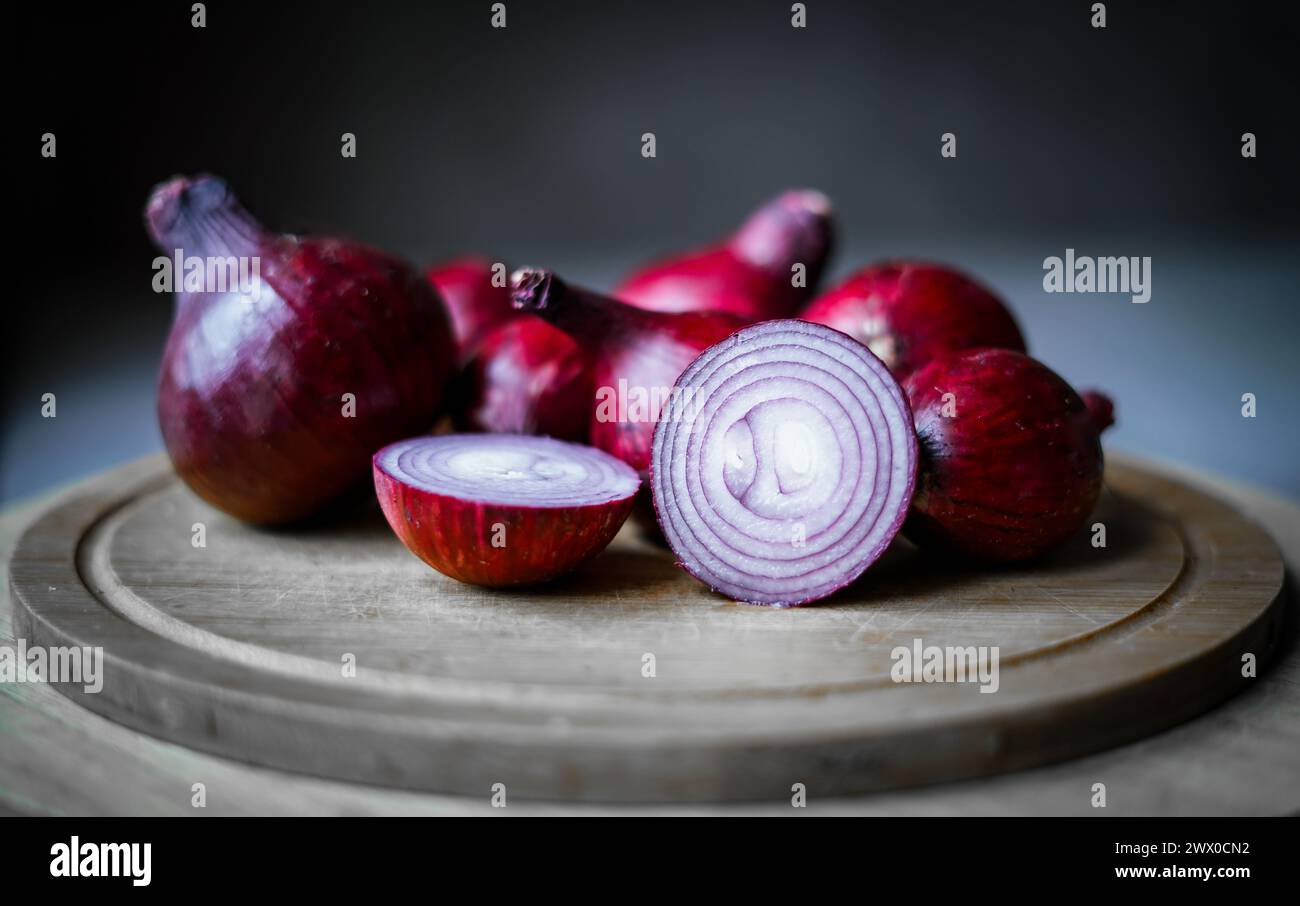 Purple onion onion onions healthy eating hi-res stock photography and ...
