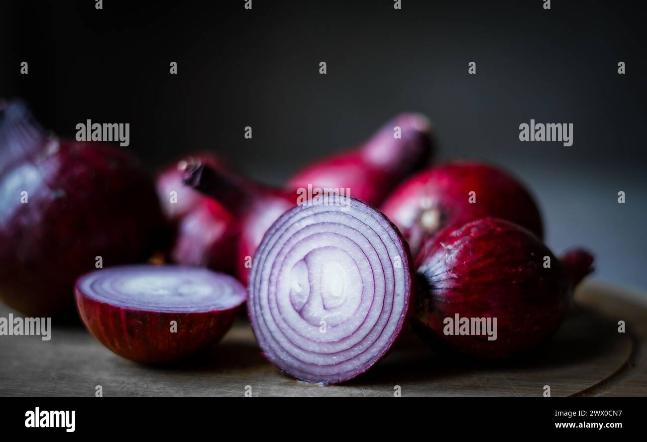 Purple onion onion onions healthy eating hi-res stock photography and ...