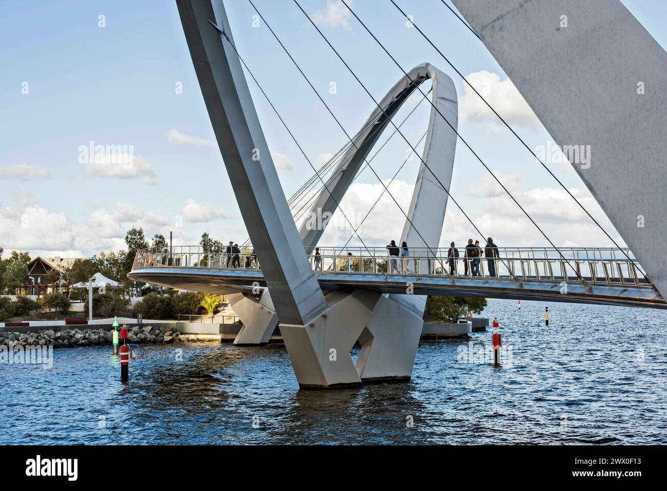 Walkway bridge across Perth Quay, Australia Stock Photo - Alamy