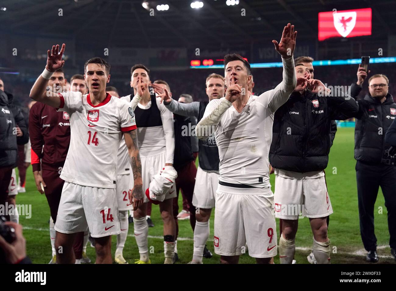 Poland's Robert Lewandowski, Jakub Kiwior and team-mates celebrate ...