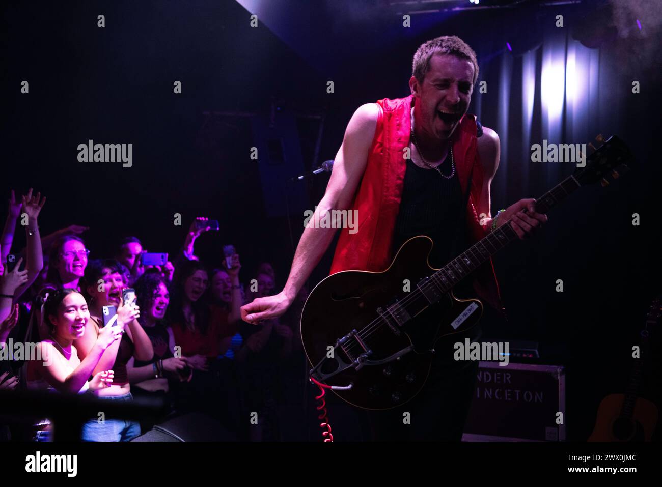 Miles kane palco hi-res stock photography and images - Alamy