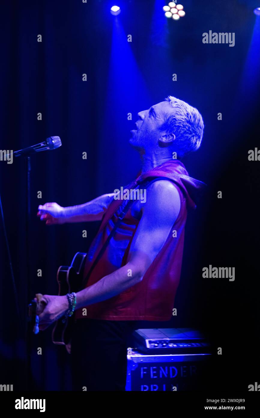 Miles kane palco hi-res stock photography and images - Alamy