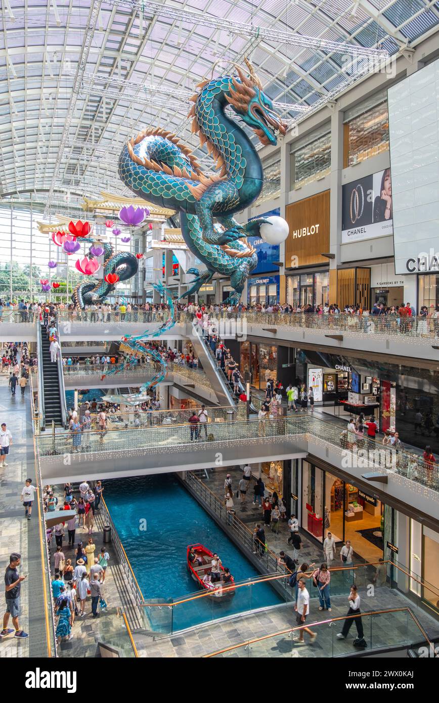 The Shoppes at Marina Bay Sands - Singapore Stock Photo - Alamy