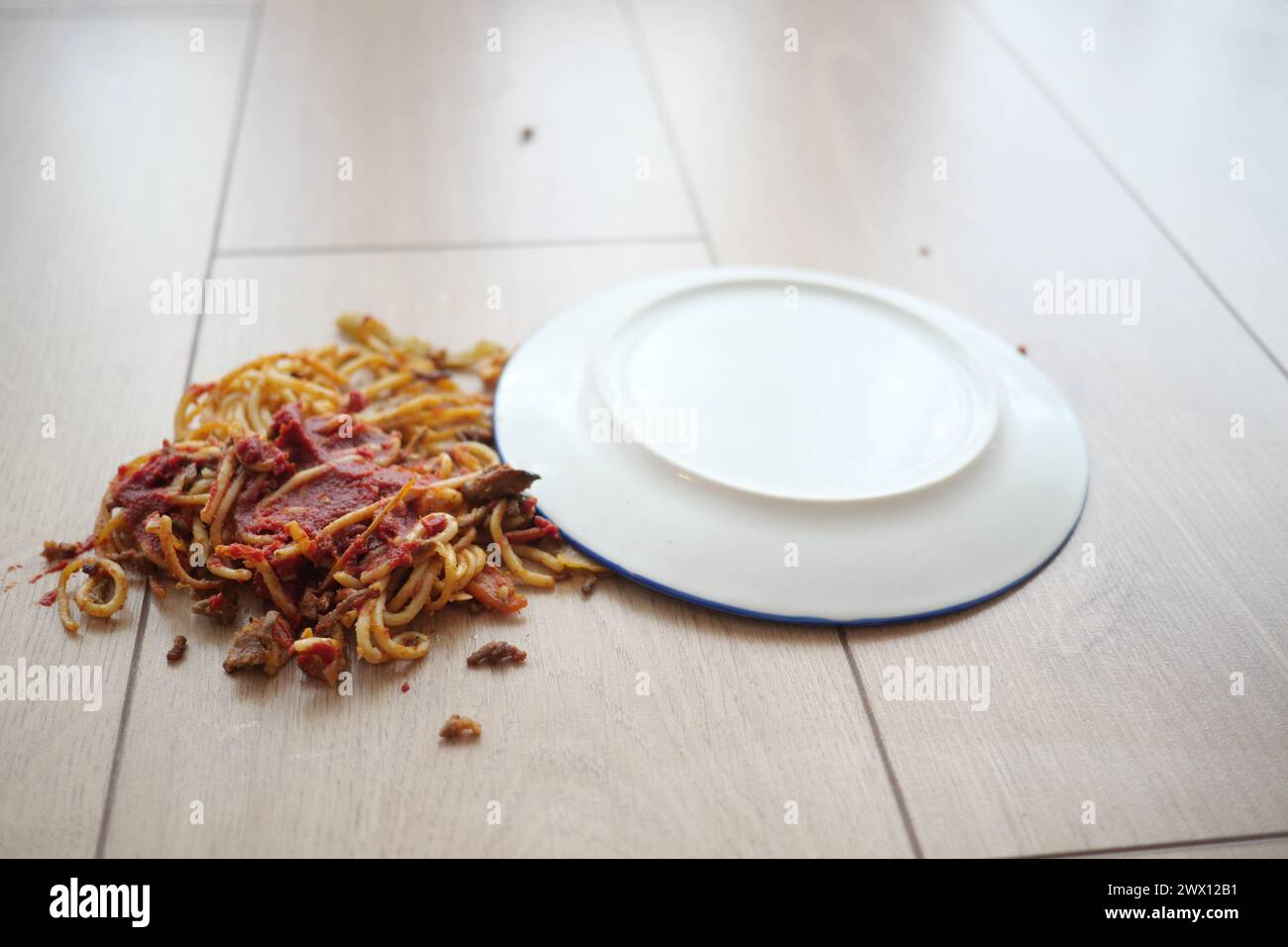 Spaghetti sauce spill hi-res stock photography and images - Alamy
