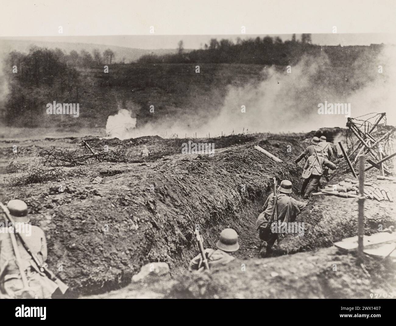 World War I Photos: German Infantry carrying out a trench raid in the ...