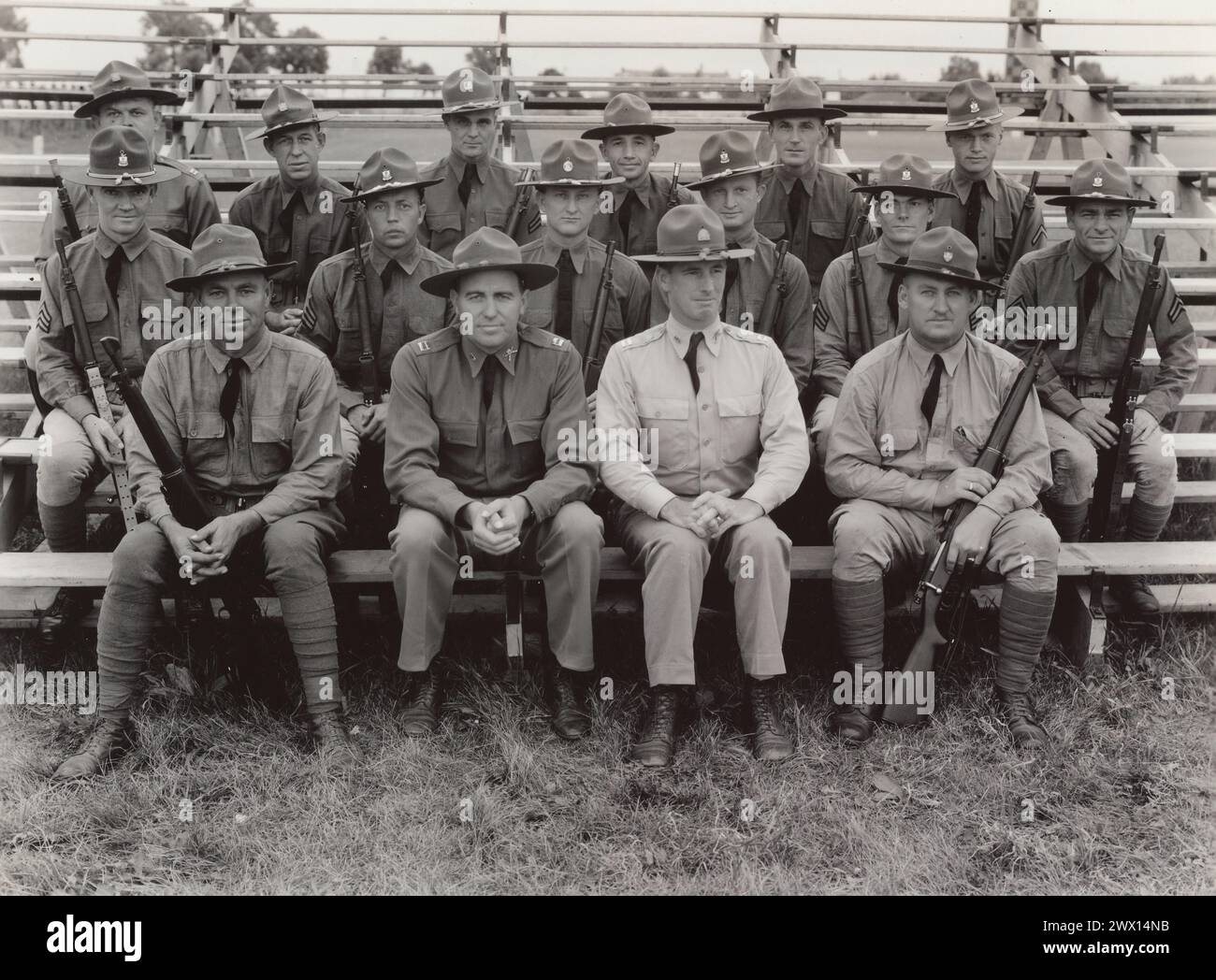 Infantry rifle team hi-res stock photography and images - Alamy