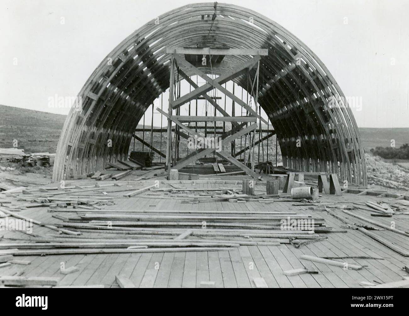 Lower Yanktonai Sioux Tribe: New barn being built on an Indian ...