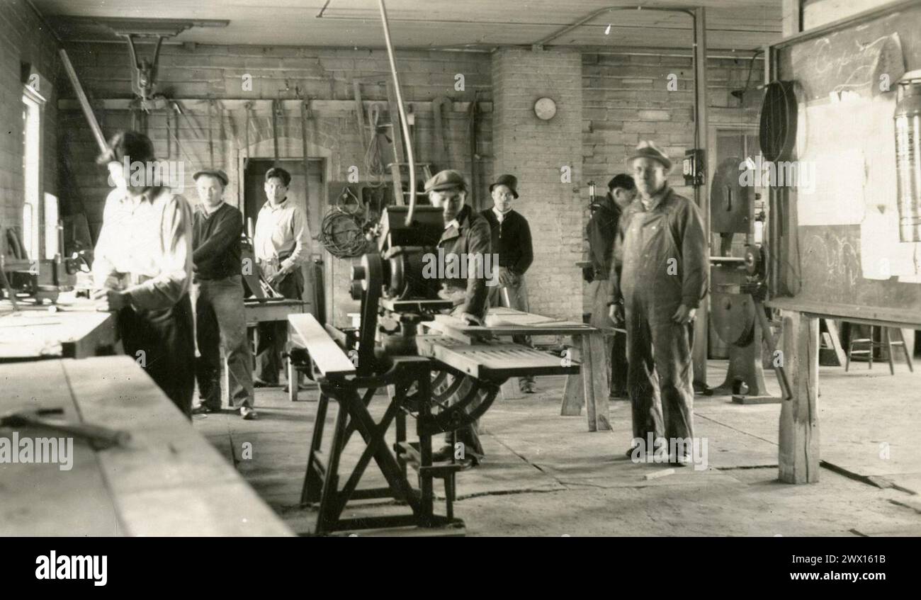 Native american school class hi-res stock photography and images - Alamy