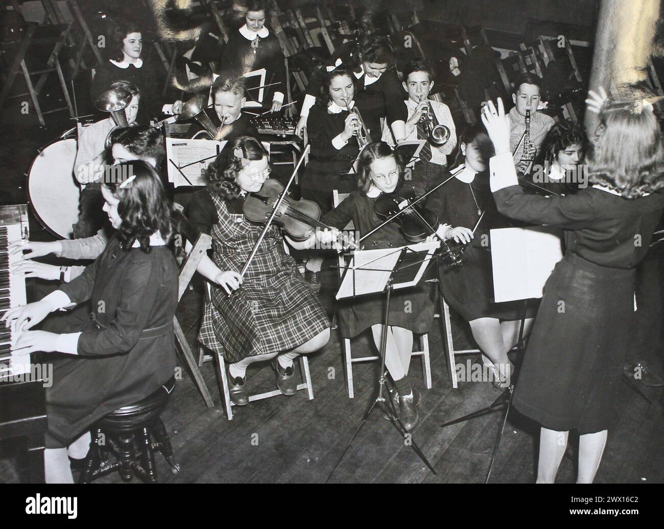 National high school orchestra hi-res stock photography and images - Alamy