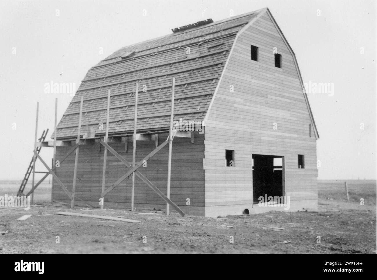 Archival barn raising hi-res stock photography and images - Alamy