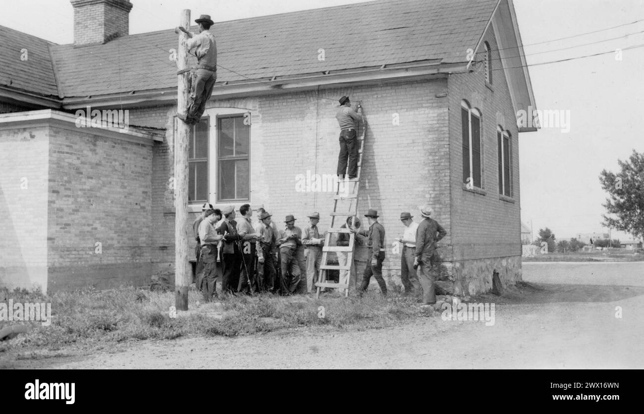 Installing a telephone drop hi-res stock photography and images - Alamy