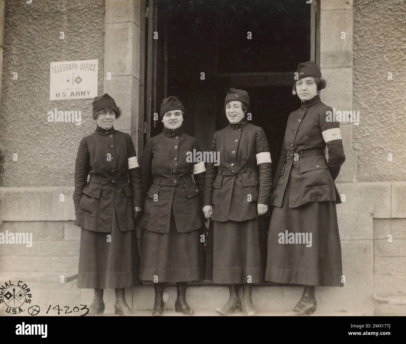 Female telephone operators at General Headquarters; Chaumont France ca ...