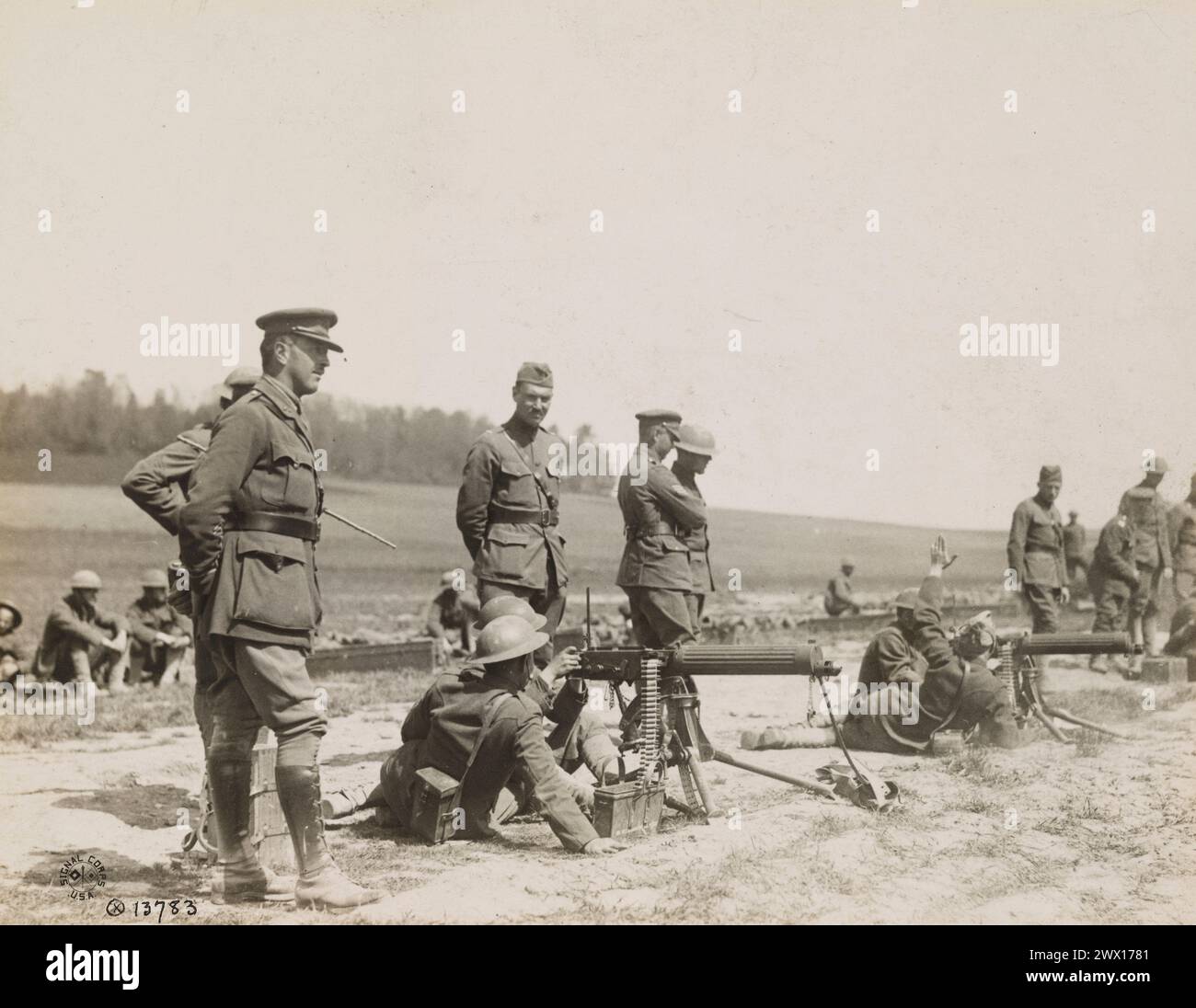 World War I Photos: Captain L.C. Debenham, British army, instructing ...