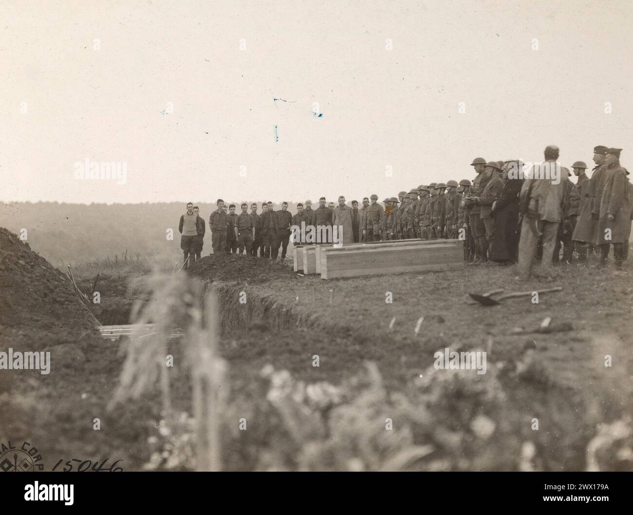 American soldiers burial hi-res stock photography and images - Alamy