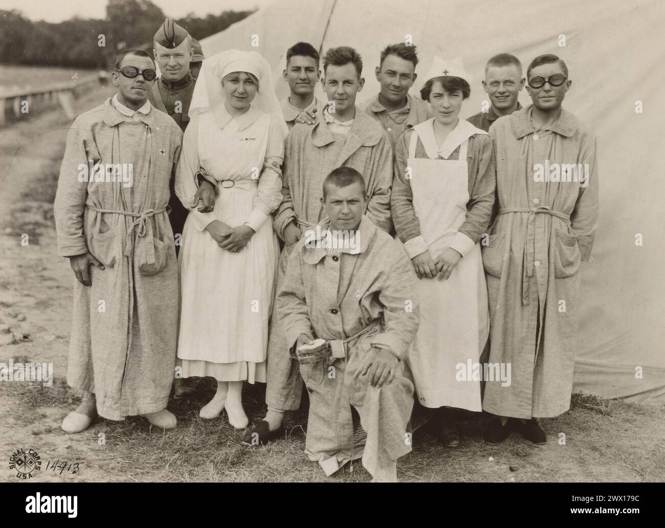 Poison gas patients at the American Red Cross hospital in France ca ...