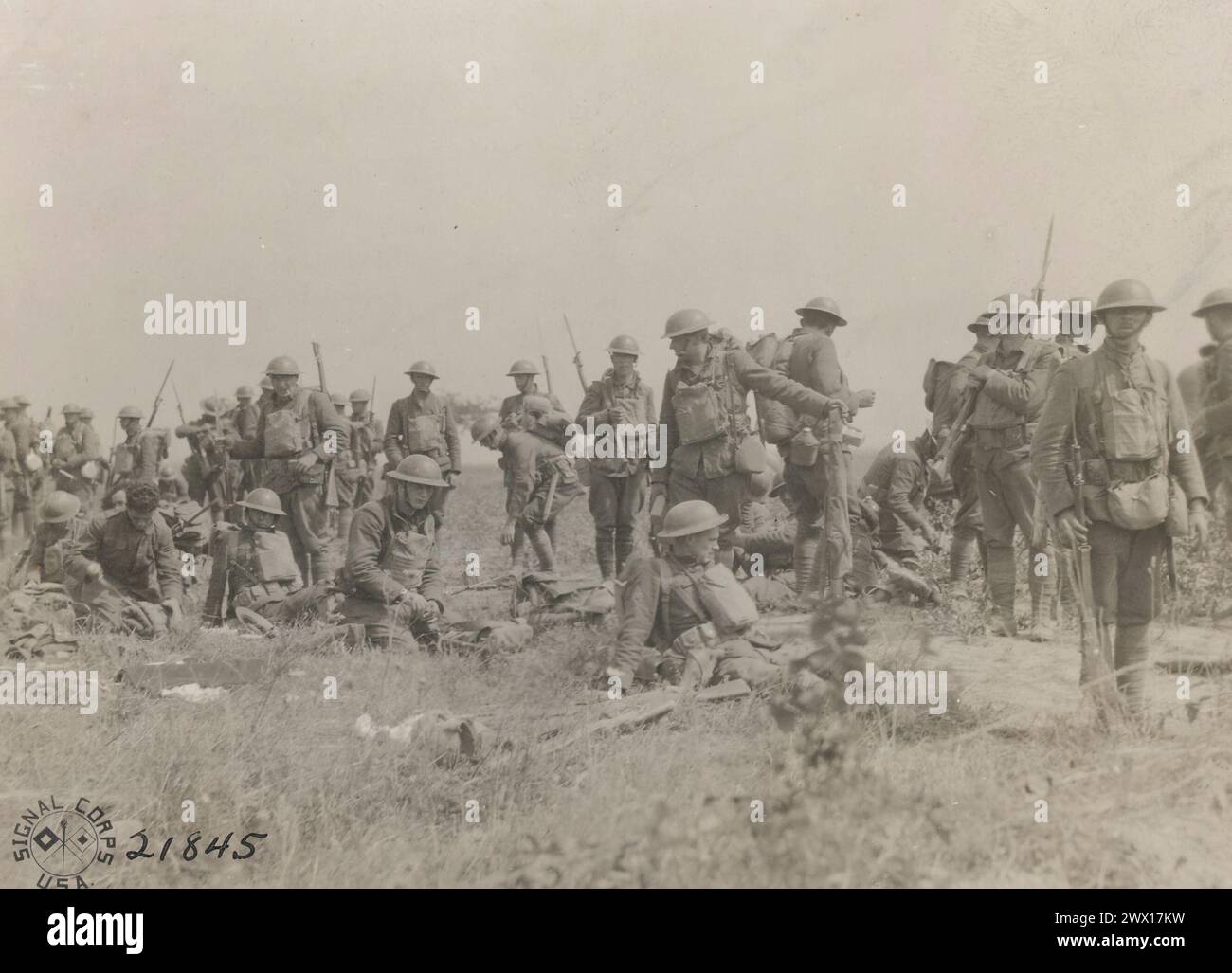 WW I Photos: U.S. soldiers of the 2nd Battalion, 126th regiment ...