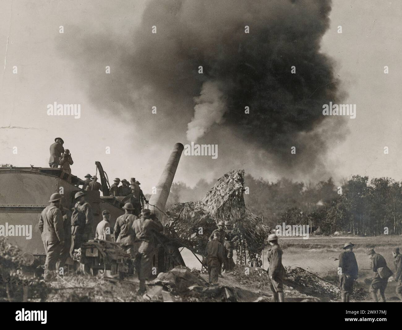 WW I photos: Americans advance in the Argonne region of France. A 14 ...