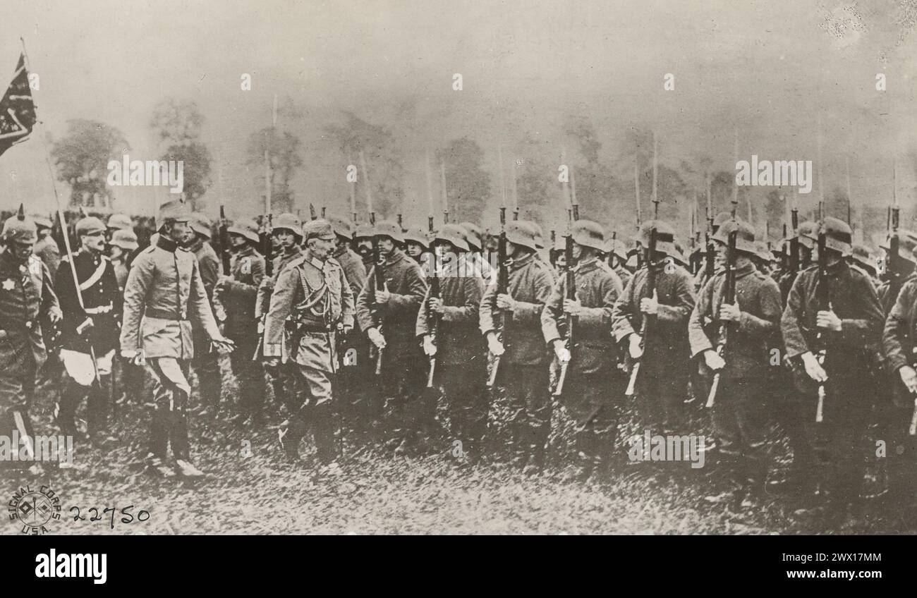 Kaiser reviewing soldiers hi-res stock photography and images - Alamy