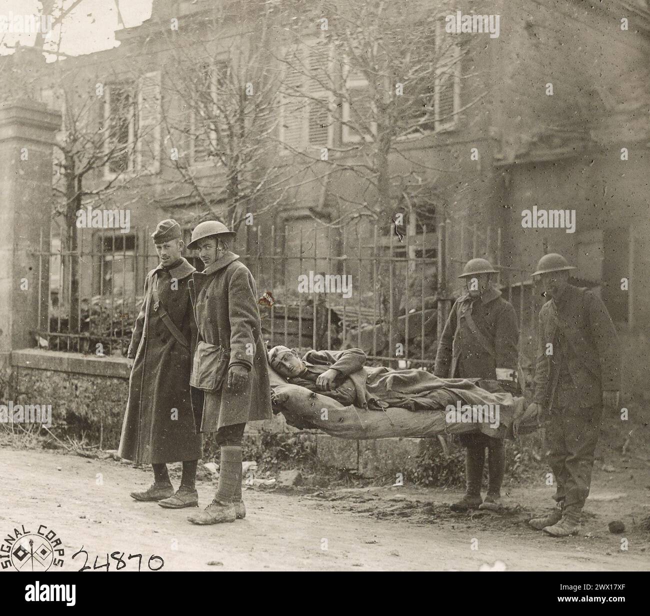 317th field signal battalion hi-res stock photography and images - Alamy