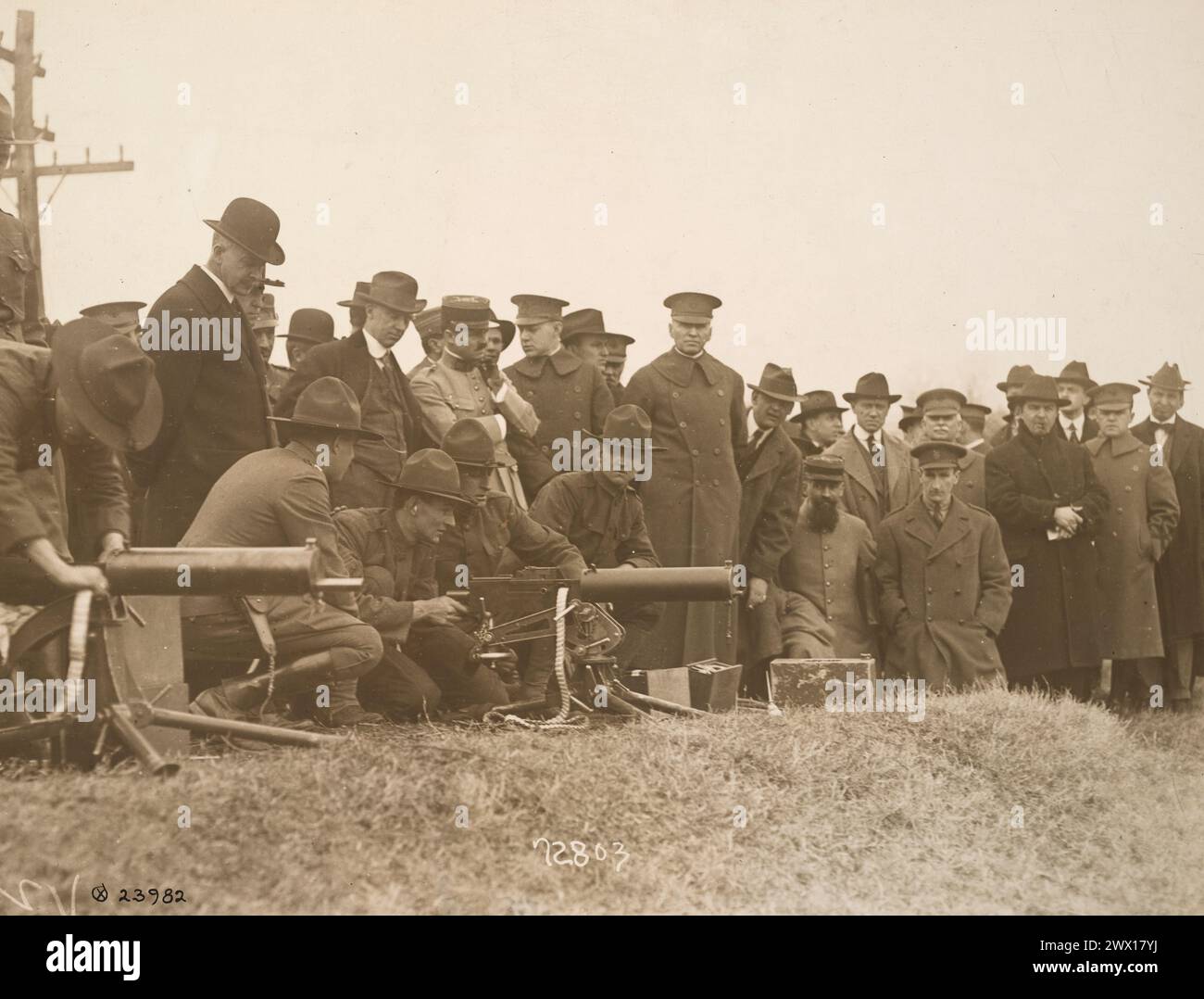Browning machine gun test hi-res stock photography and images - Alamy