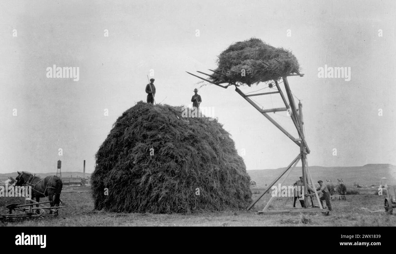 Native americans farming hi-res stock photography and images - Alamy